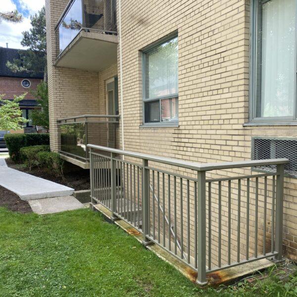 Deck Railing Gallery in Canada | Terrace Aluminum Railings