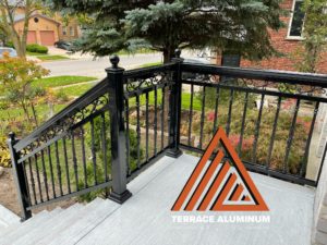 RESIDENTIAL ALUMINUM RAILINGS - Terrace Aluminum Railings