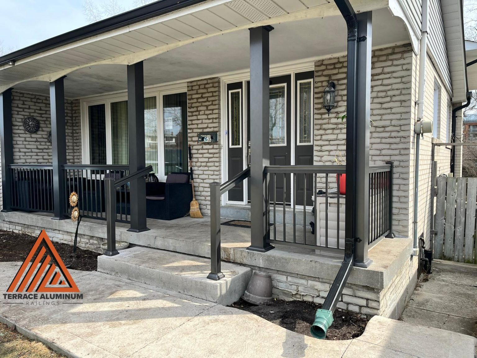 RESIDENTIAL ALUMINUM RAILINGS - Terrace Aluminum Railings And Masonry