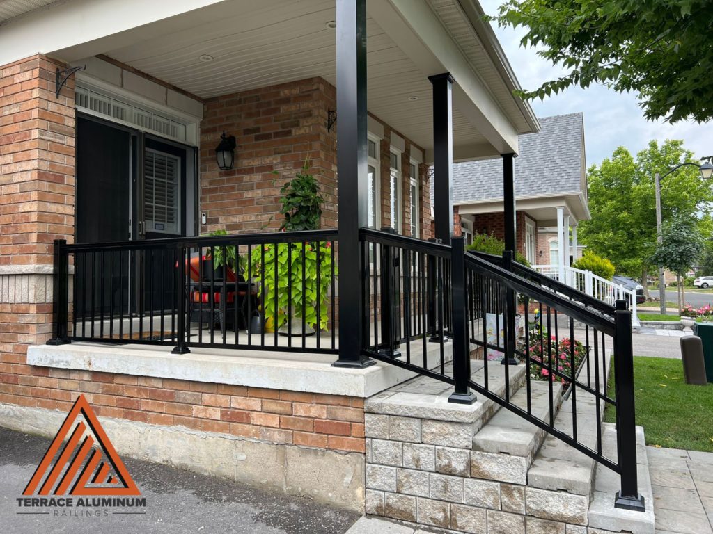 OUTDOOR ALUMINUM RAILINGS - Terrace Aluminum Railings