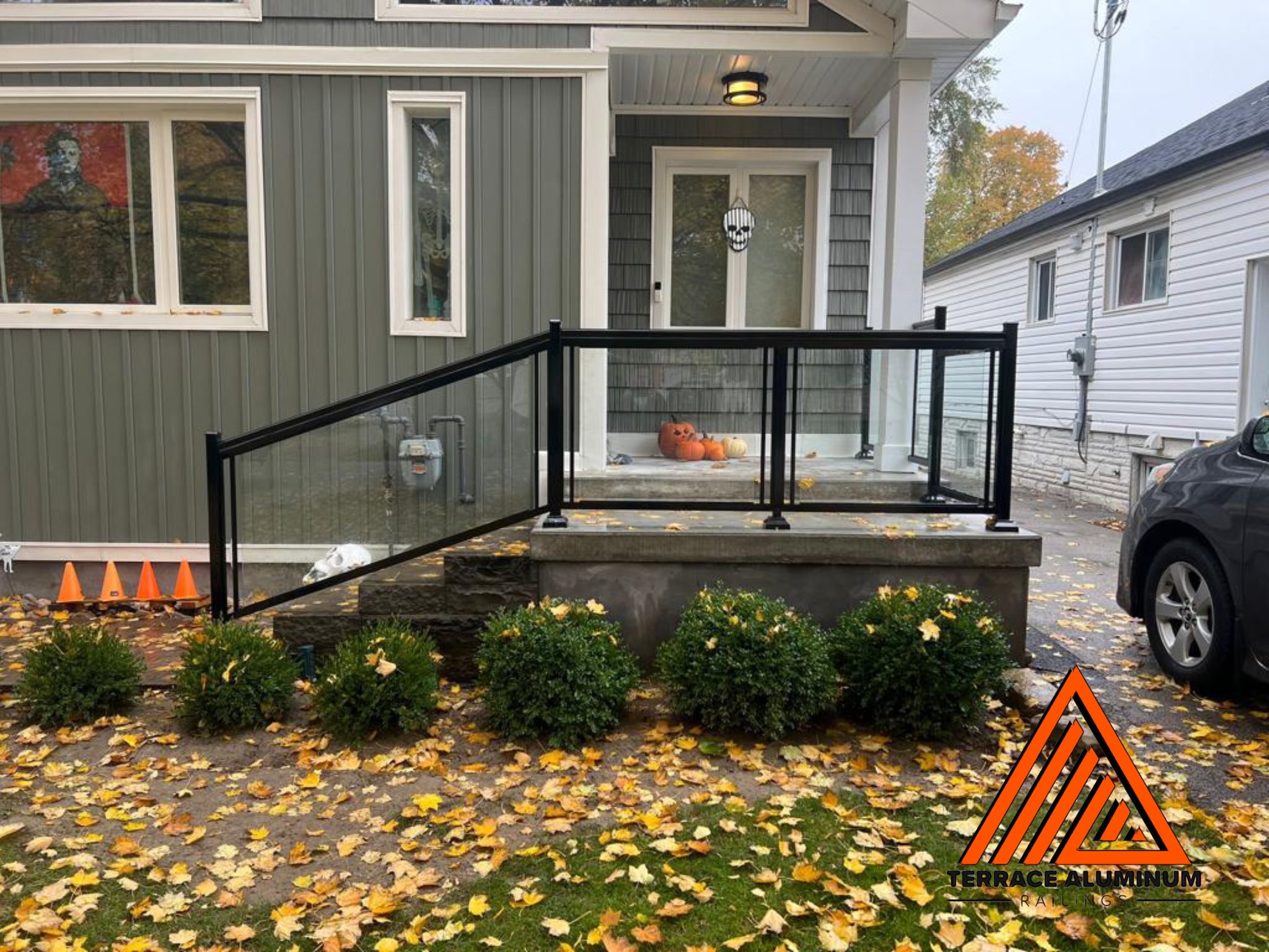 ALUMINUM AND GLASS RAILINGS - Terrace Aluminum Railings